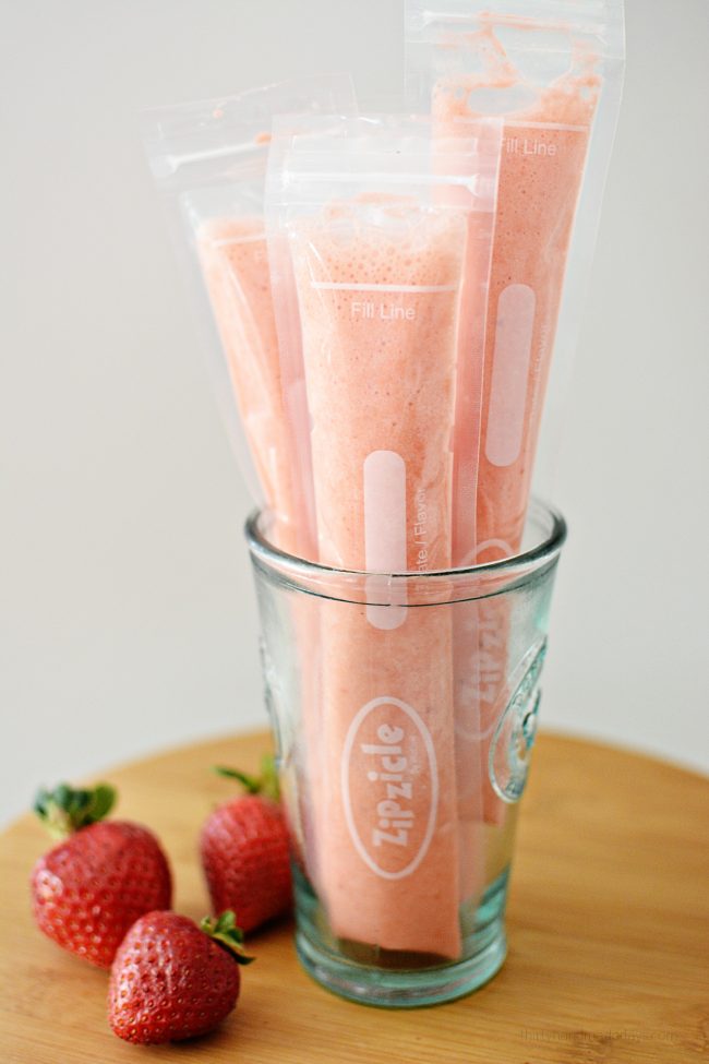 3 Ingredient Strawberries and Cream Lemonade Pops