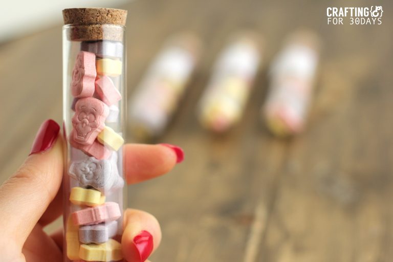 Halloween Gift Idea: Test Tube with Printables