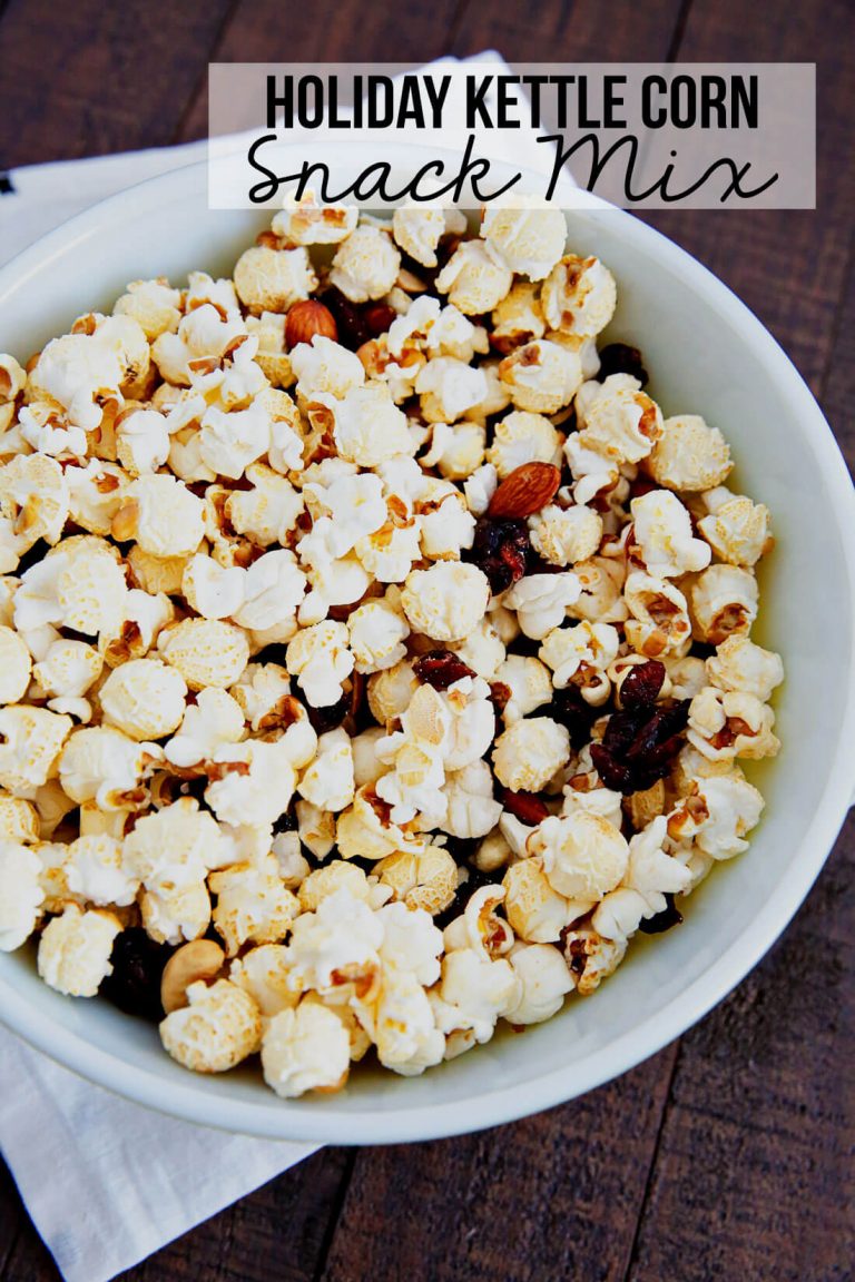 Holiday Kettle Corn Snack Mix